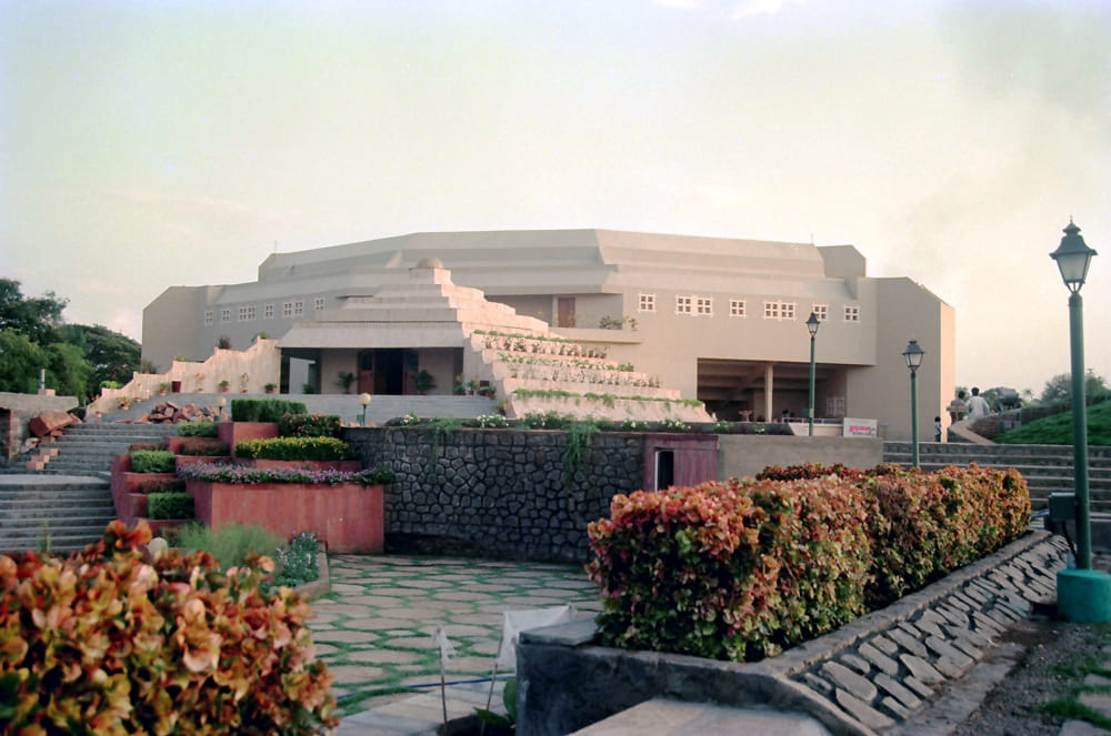 Shankarrao Mohite Smriti Mandir, Memorial Hall, Akluj - shirish beri