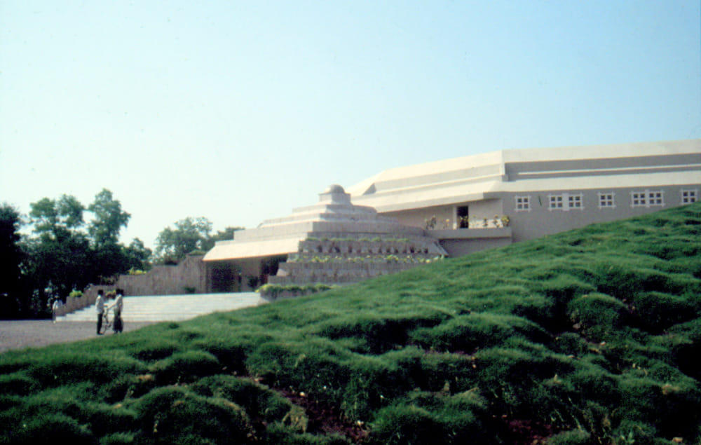 Shankarrao Mohite Smriti Mandir, Memorial Hall, Akluj - shirish beri